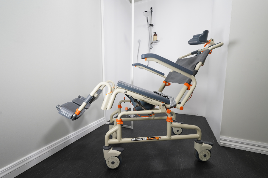 Roll-InBuddy Tilt SB3T from Showerbuddy - tiltable mobility aid ... Roll-InBuddy Tilt SB3T from Showerbuddy - tiltable mobility aid ...